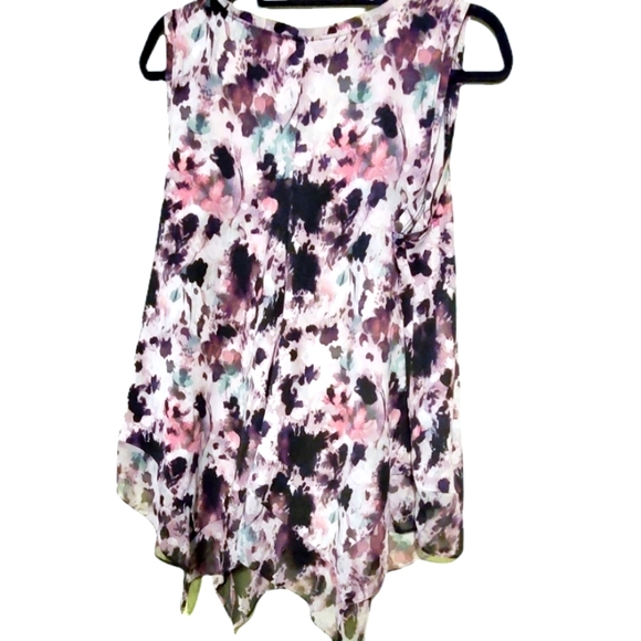 Vera Wang | Tops | Simply Vera Floral Flowey Sleeveless Blouse | Poshmark